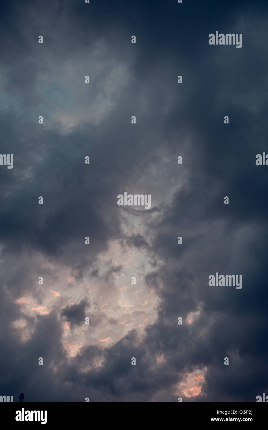 Sunset sky, dramatic look, pink clouds, no sun Stock Photo - Alamy