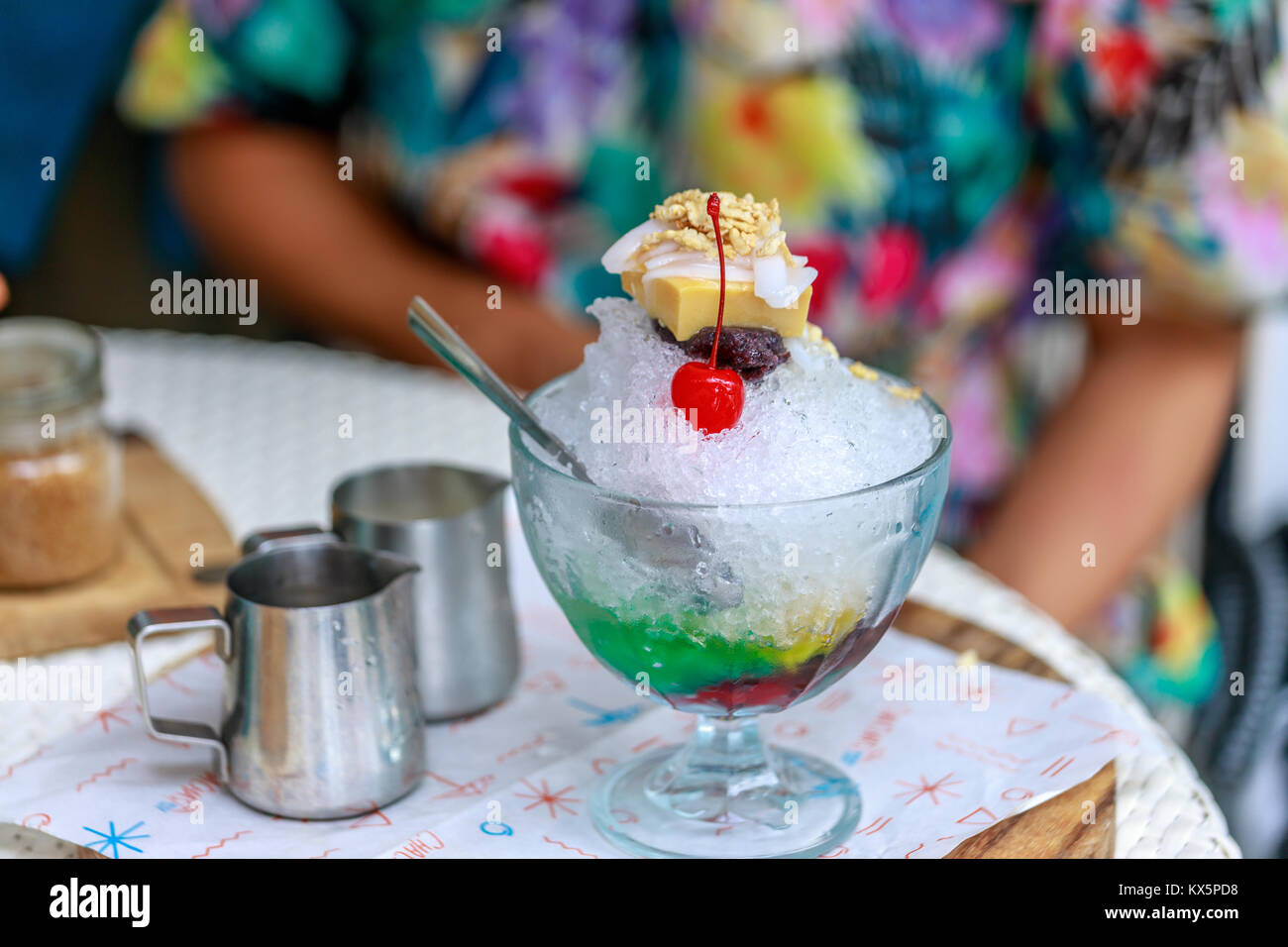 Halo halo, Filipino summer dessert in Philippines Stock Photo - Alamy