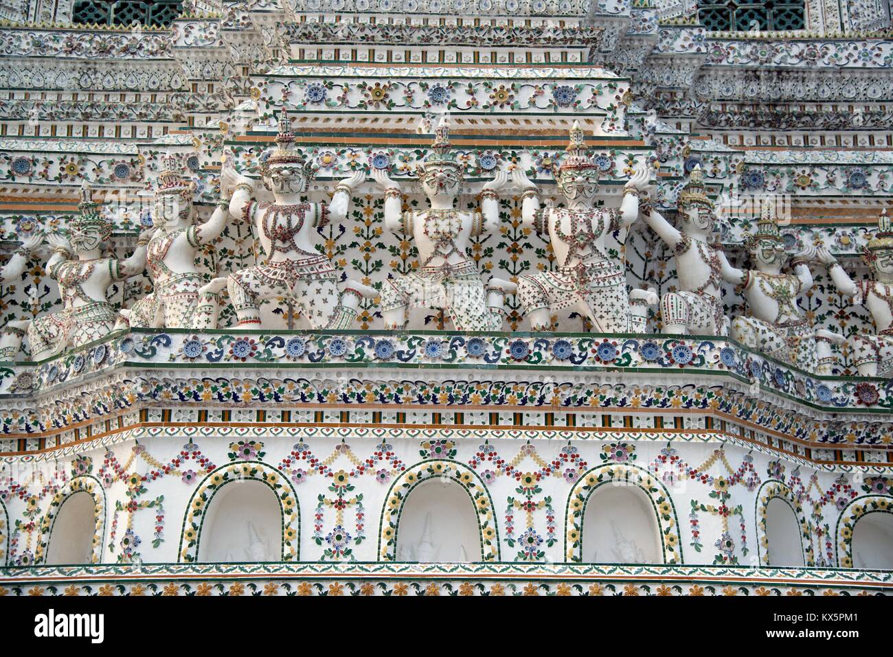 Seashells and bits of Porcelain decorative tile pattern at main Prang ...