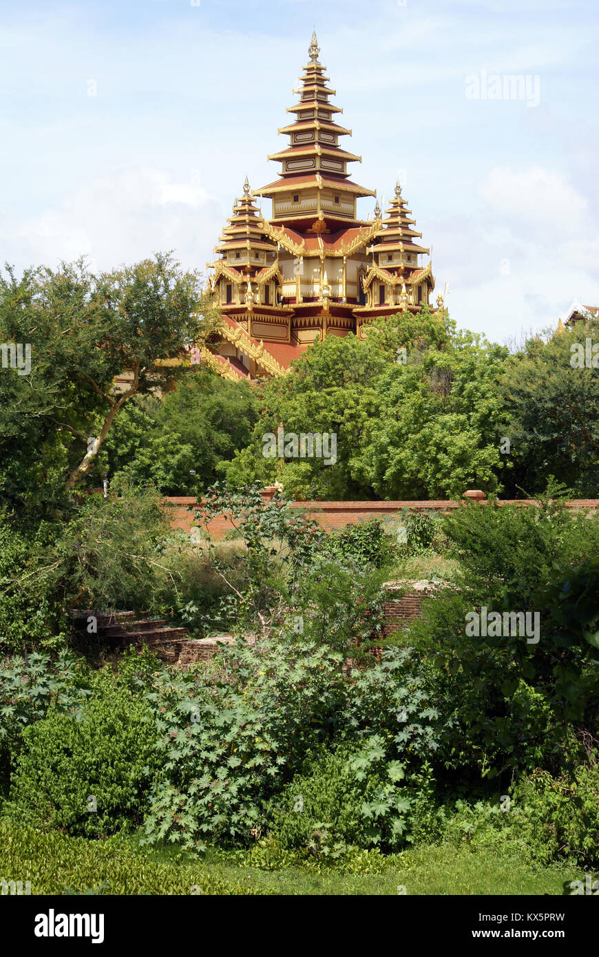 City wall and pagoda in Old Bagan, Myanmar, Burma Stock Photo - Alamy