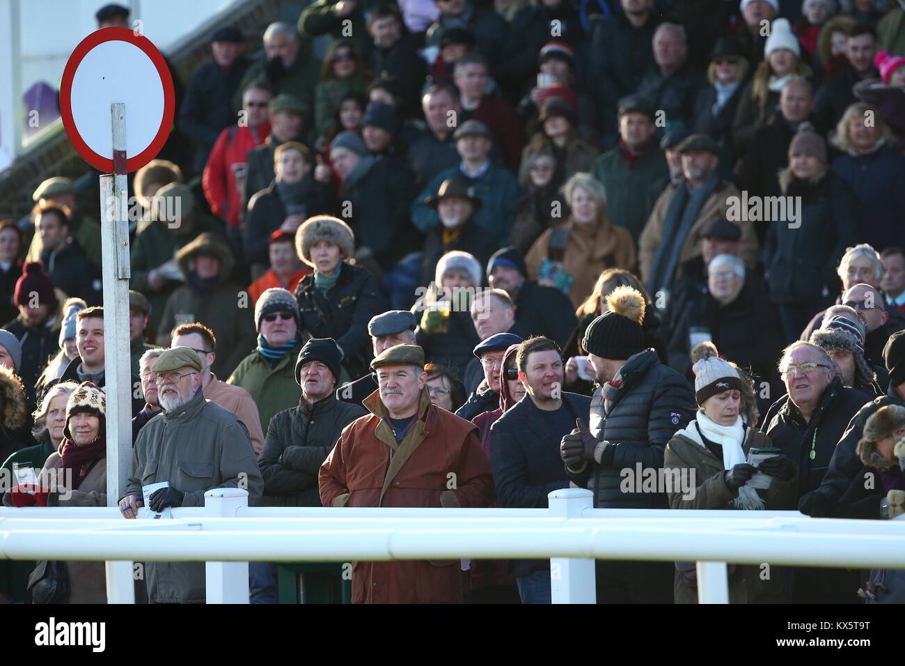 Finish post horse racing hi-res stock photography and images - Alamy
