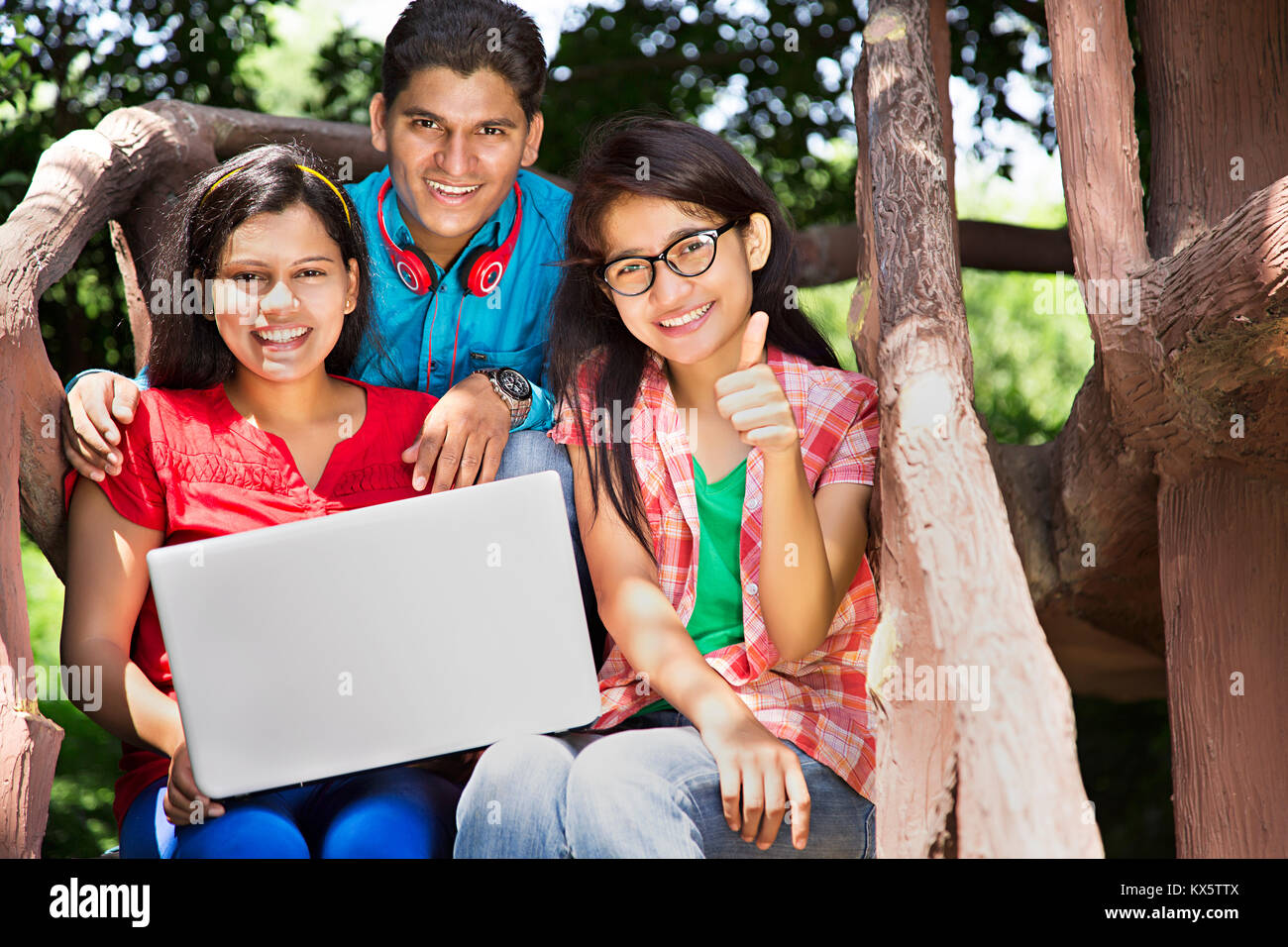 Indian teenagers hi-res stock photography and images - Alamy