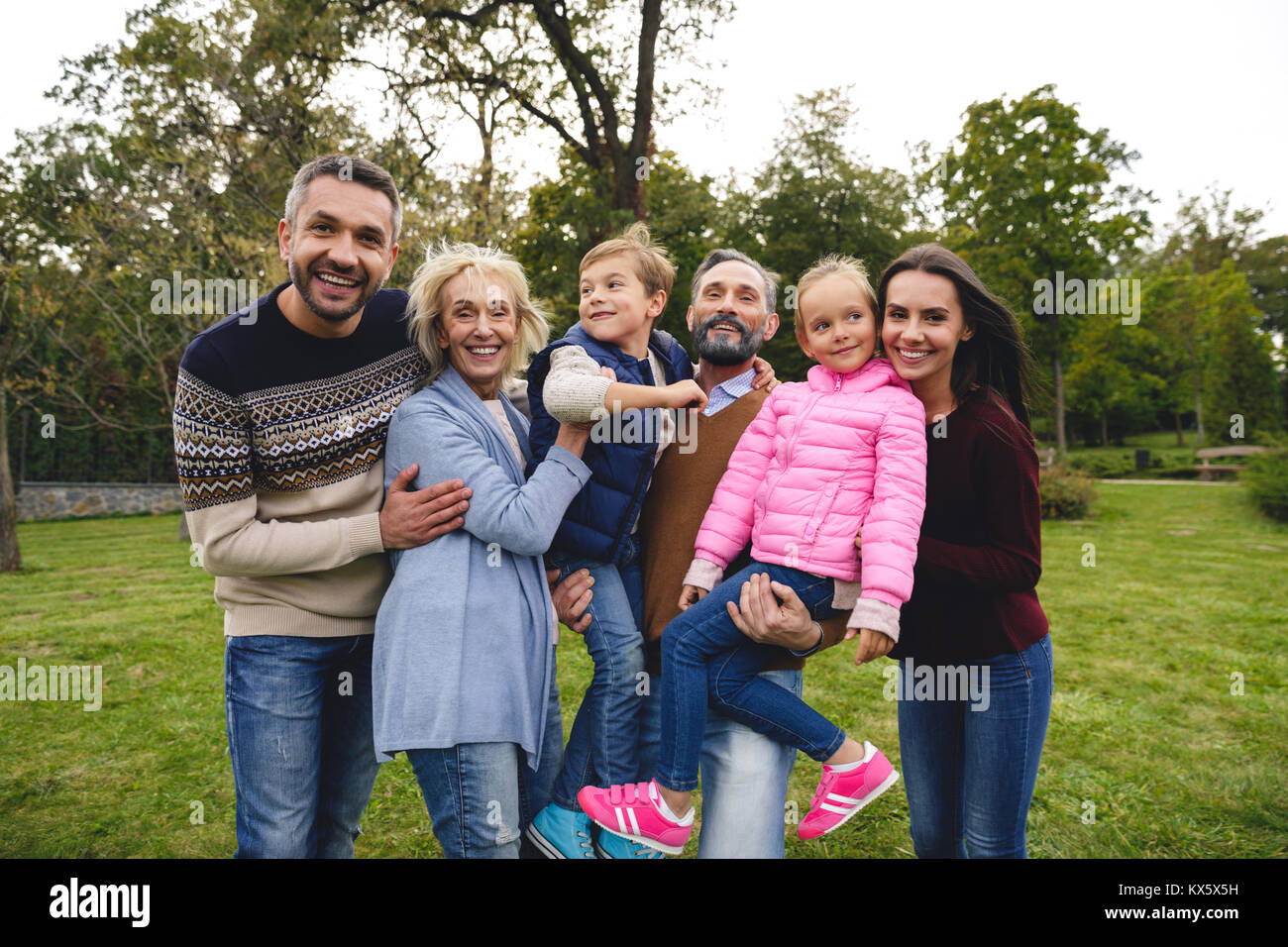 Big family spending time hi-res stock photography and images - Alamy