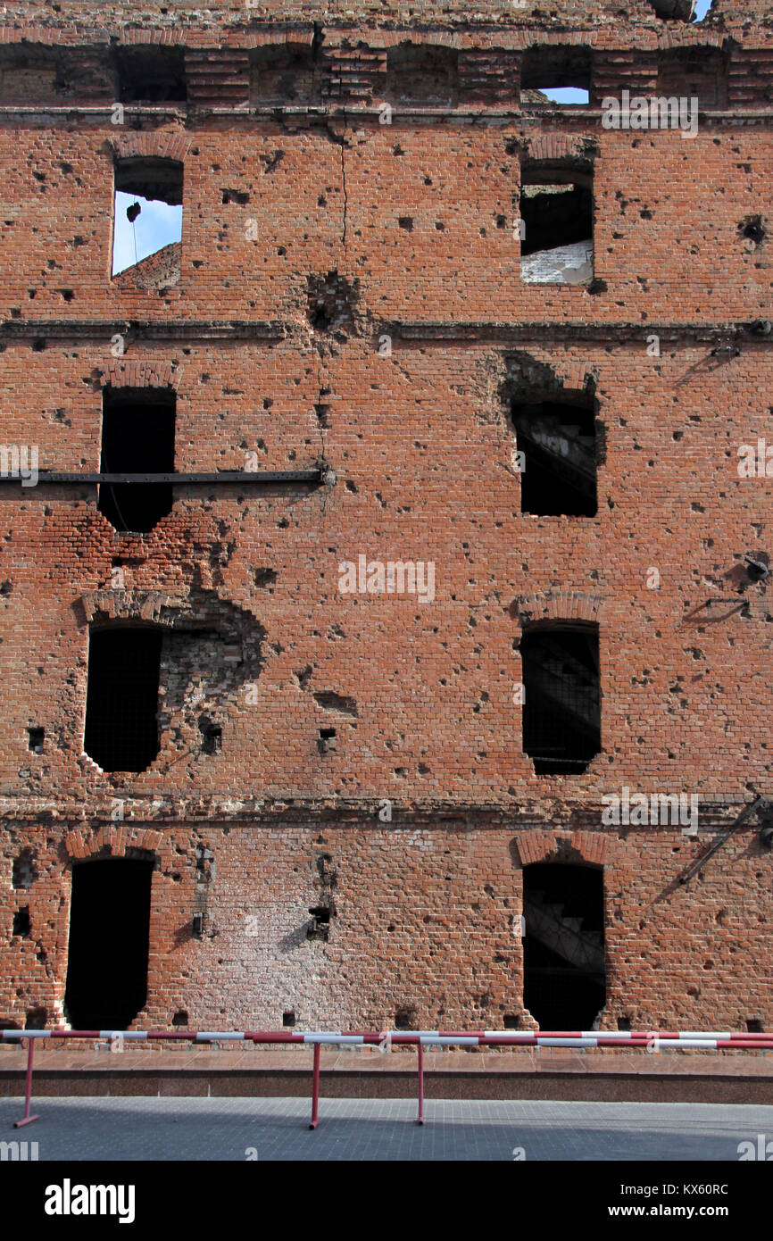 Red brick mill hi-res stock photography and images - Alamy