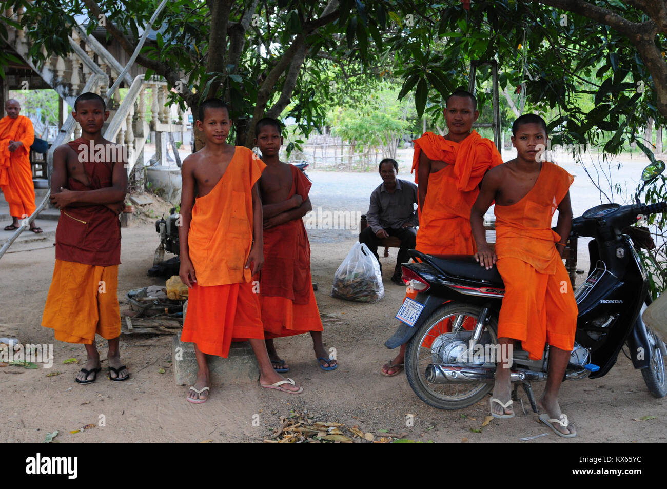 AMPONG SPEU PROVINCE, Cambodia - Angkor Sentinel 2011 officially opened ...