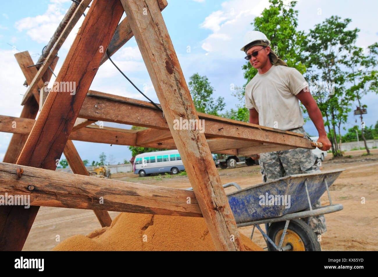 AMPONG SPEU PROVINCE, Cambodia - Angkor Sentinel 2011 officially opened ...