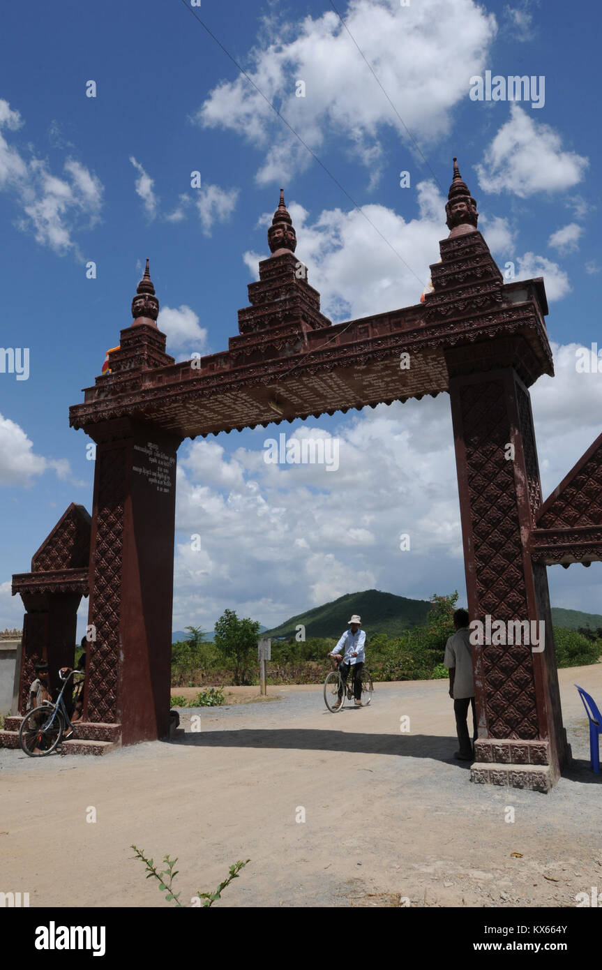 AMPONG SPEU PROVINCE, Cambodia - Angkor Sentinel 2011 officially opened ...