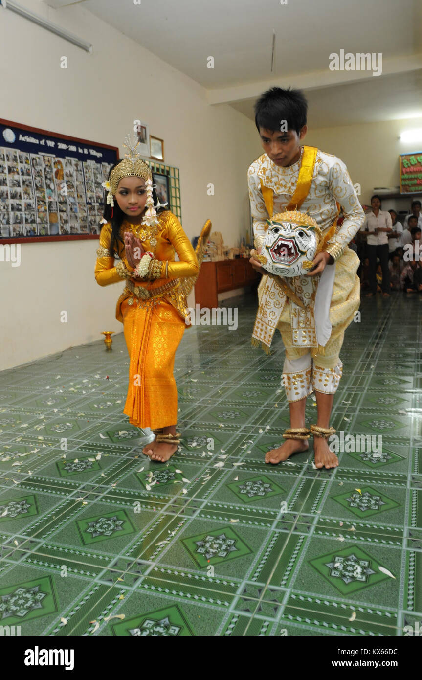 AMPONG SPEU PROVINCE, Cambodia - Angkor Sentinel 2011 officially opened ...