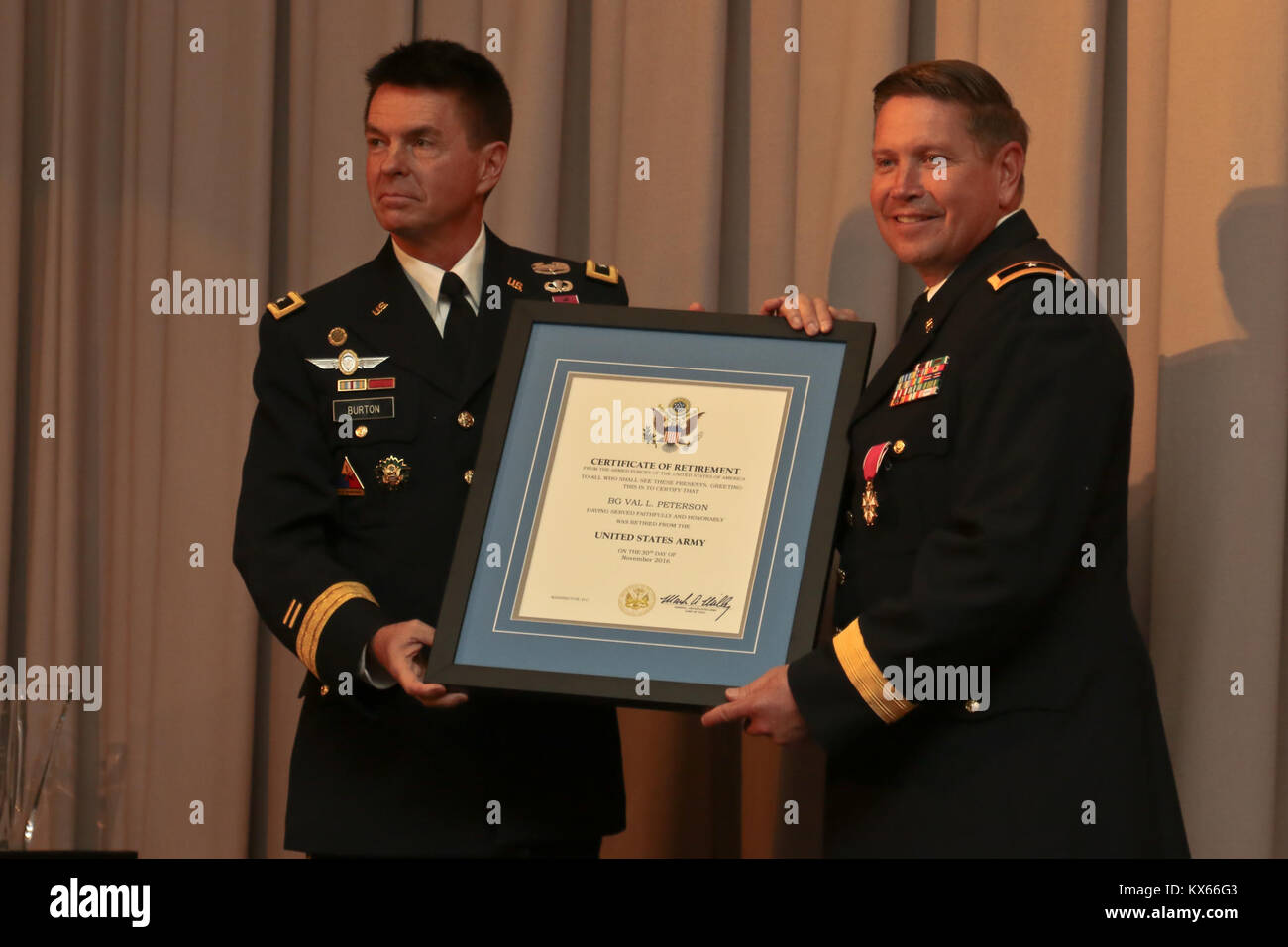 Brig. Gen. Val Peterson retirement ceremony 11-5-16 Stock Photo - Alamy
