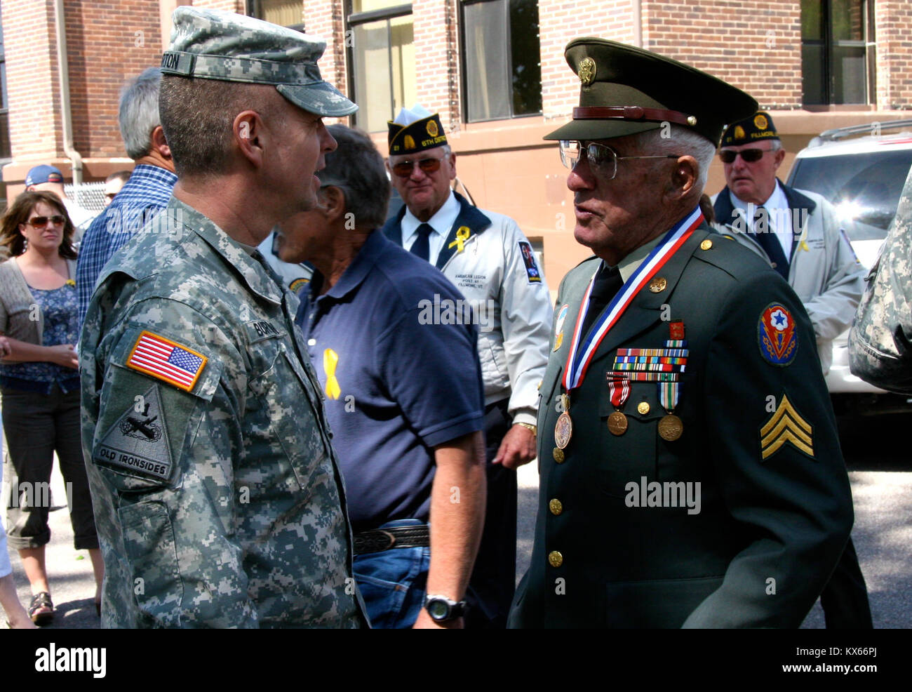 U.S. Army National Guard personnel daily duties and life. Working ...