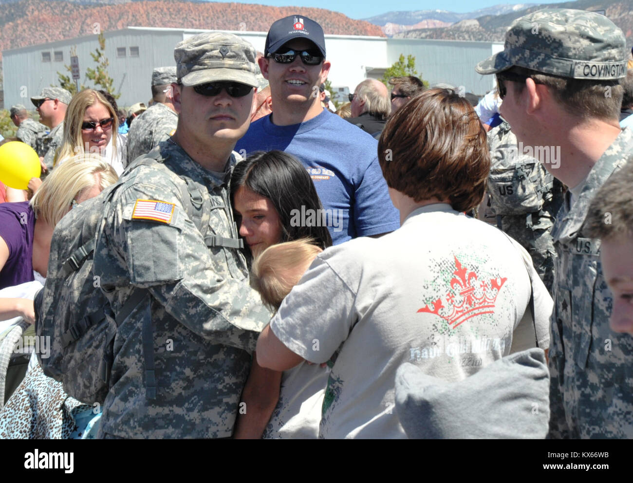 U.S. Army National Guard personnel daily duties and life. Working ...