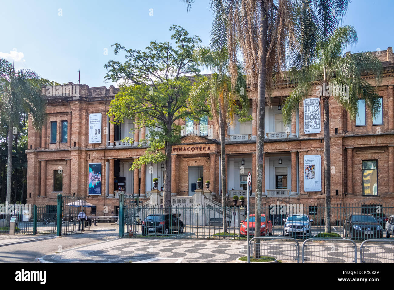 Pinacoteca hi-res stock photography and images - Alamy