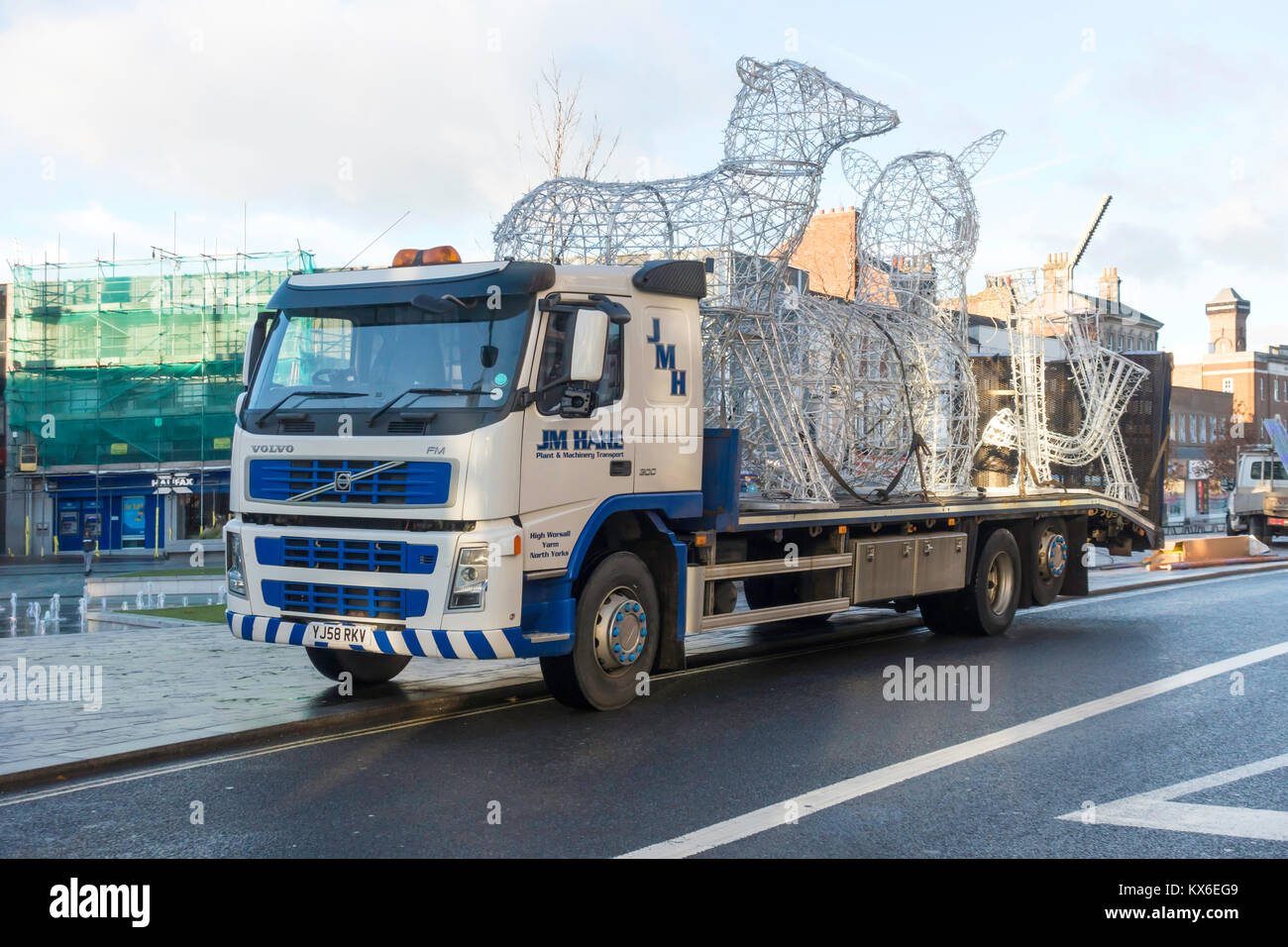 Truck lorry cage hi-res stock photography and images - Alamy