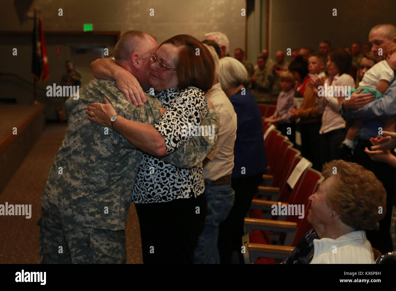 U.S. Army National Guard personnel daily duties and life. Working ...