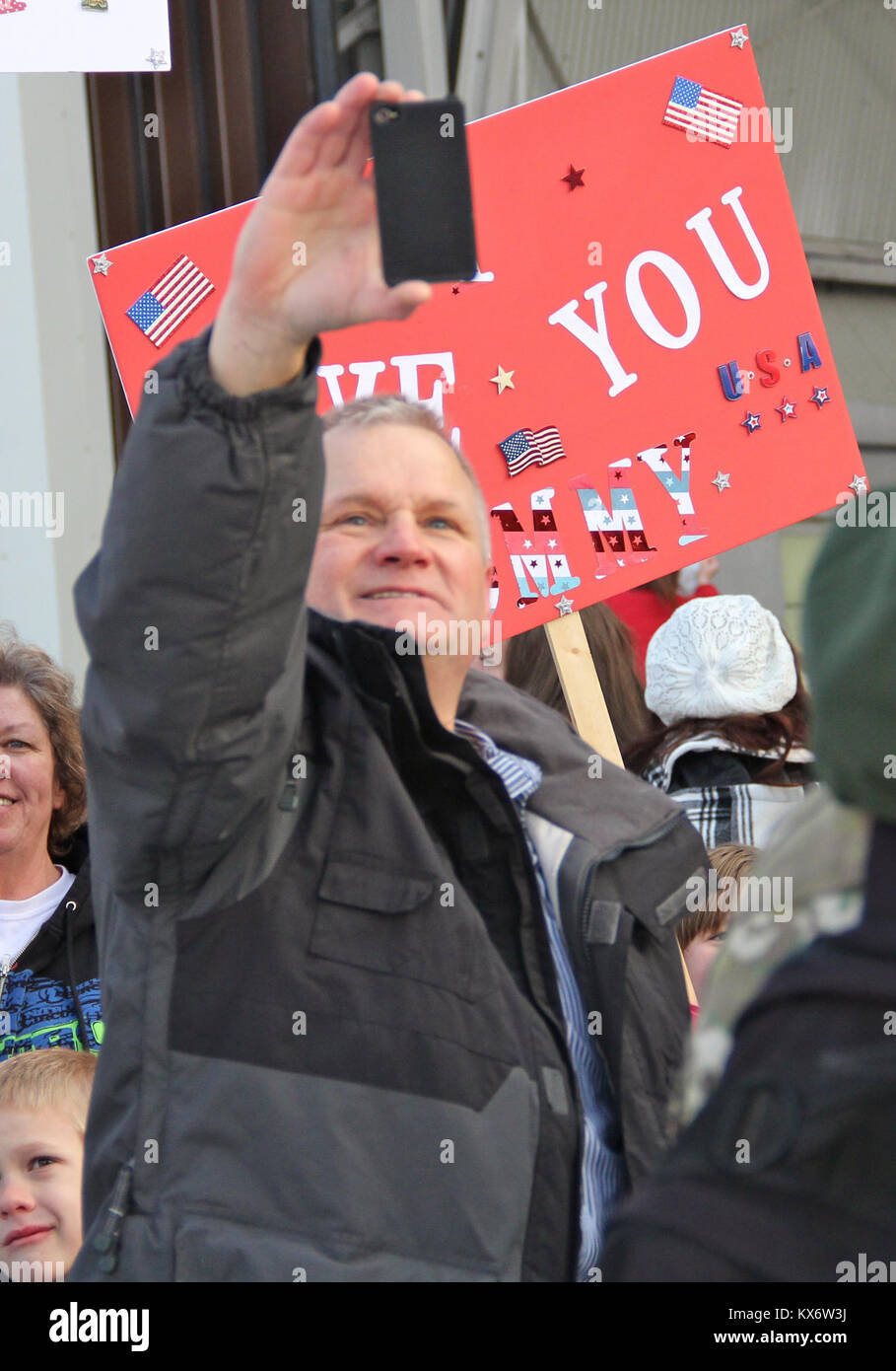 Soldiers of the Utah Army National Guard's1-211th Aviation Return to ...