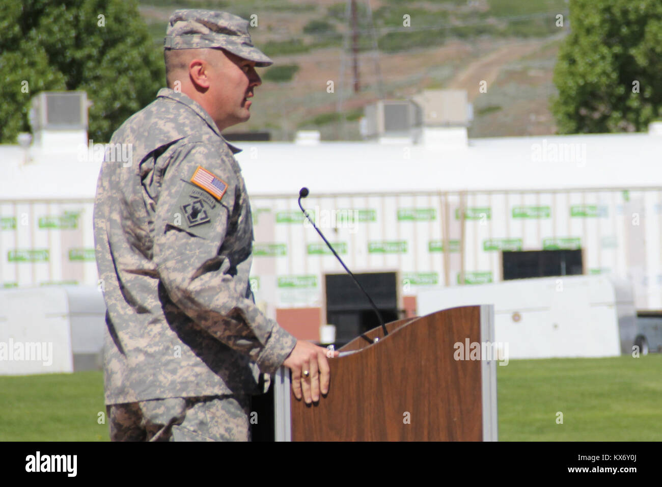 U.S. Army National Guard personnel daily duties and life. Working ...