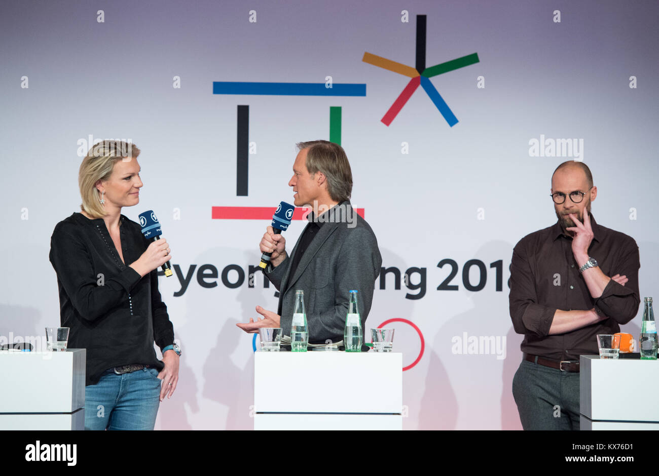 Moderatorenteams hi-res stock photography and images - Alamy