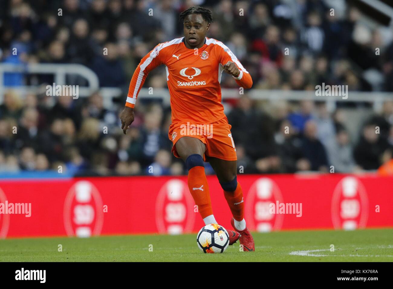 Pelly mpanzu luton hi-res stock photography and images - Alamy