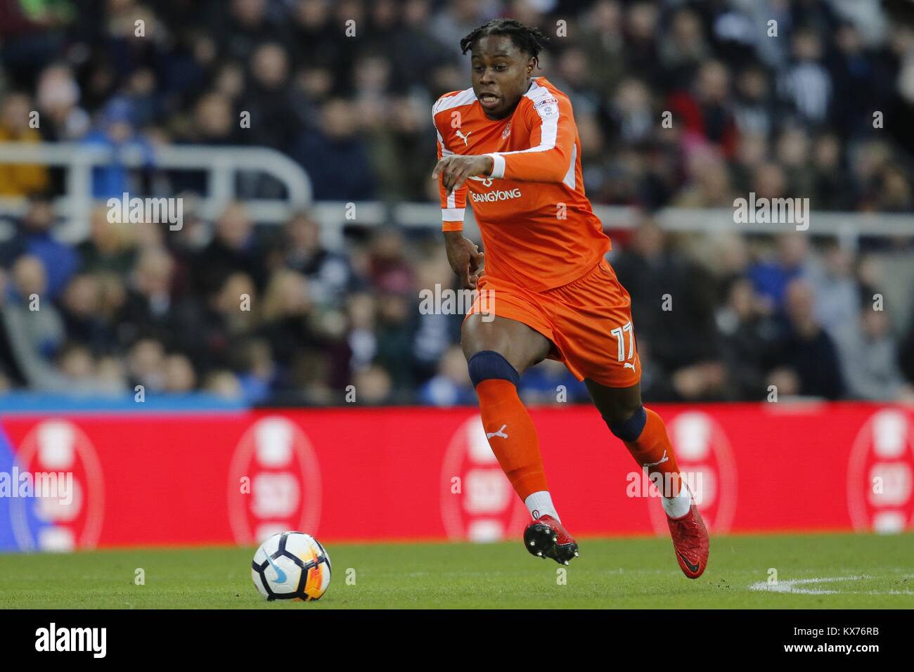 Pelly mpanzu luton hi-res stock photography and images - Alamy