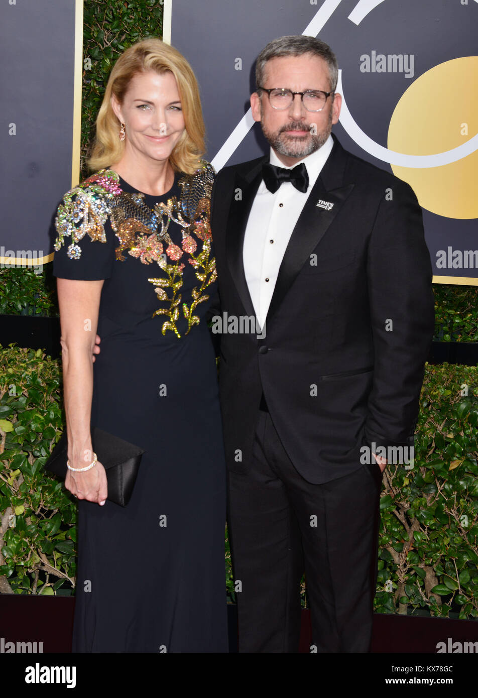 Los Angeles, USA. 07th Jan, 2018. Steve Carrell and wife poses in the ...