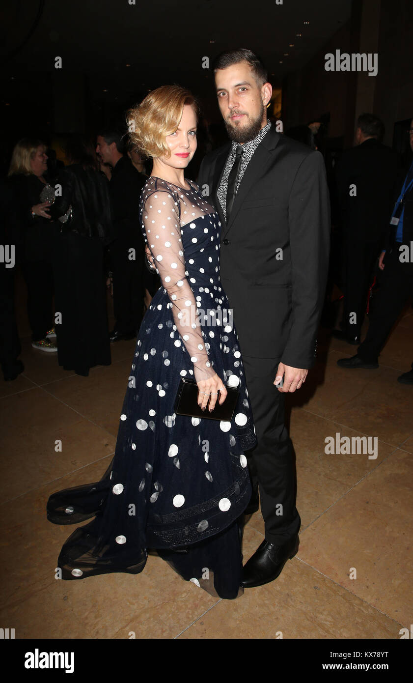 Mena suvari michael hope hi-res stock photography and images - Alamy