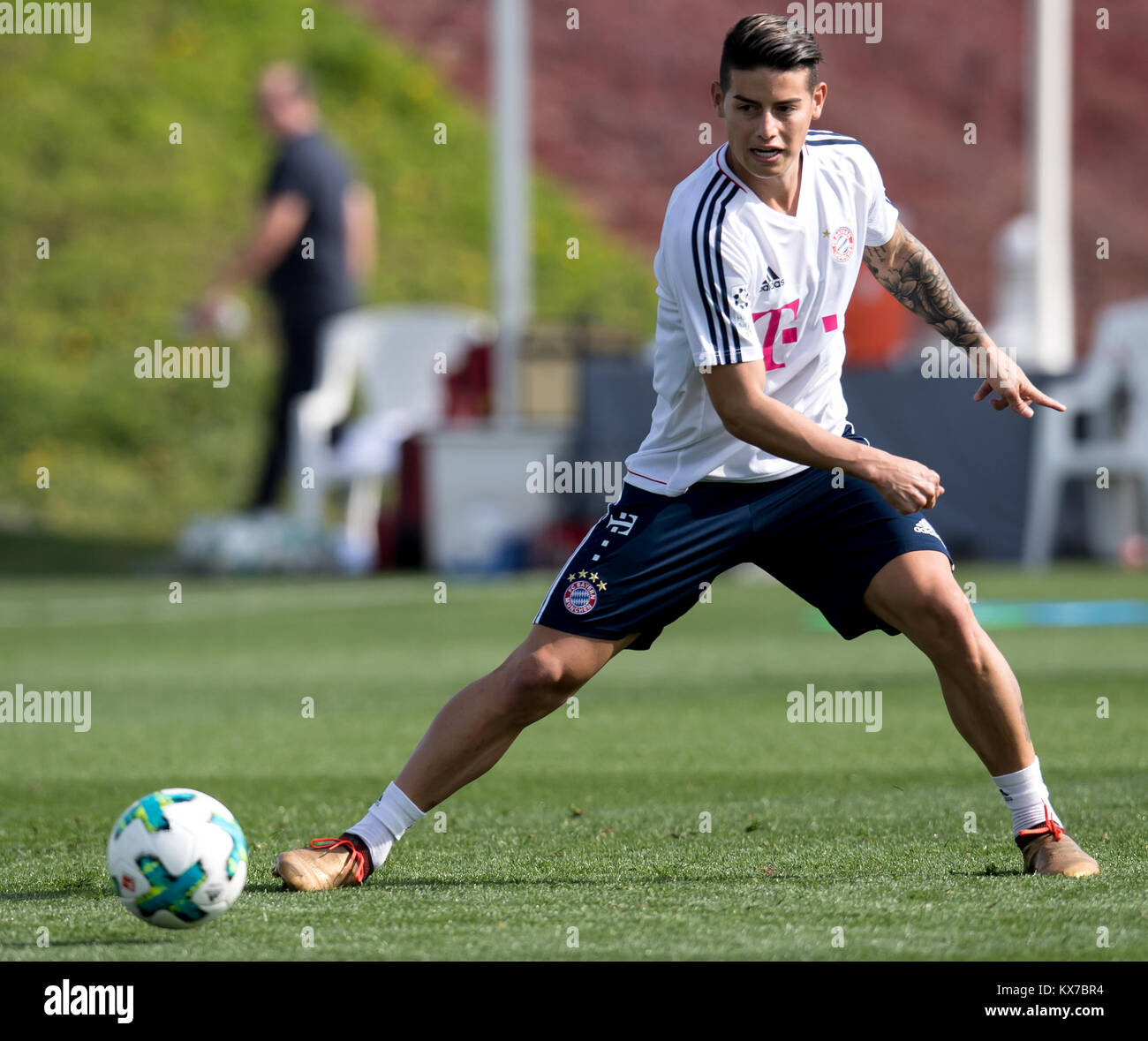 James rodriguez qatar hi-res stock photography and images - Alamy