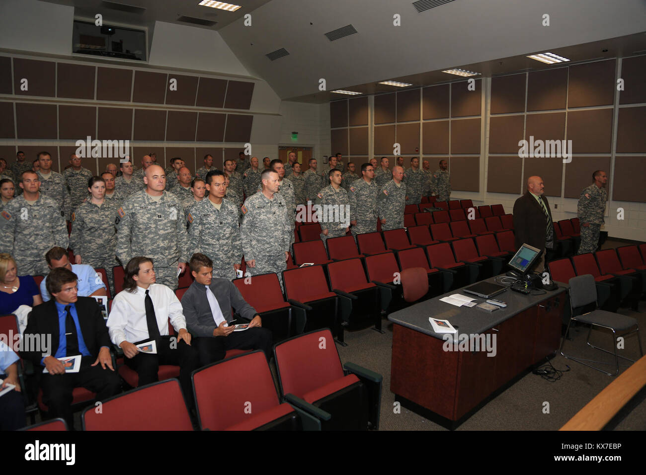 U.S. Army National Guard personnel daily duties and life. Working ...