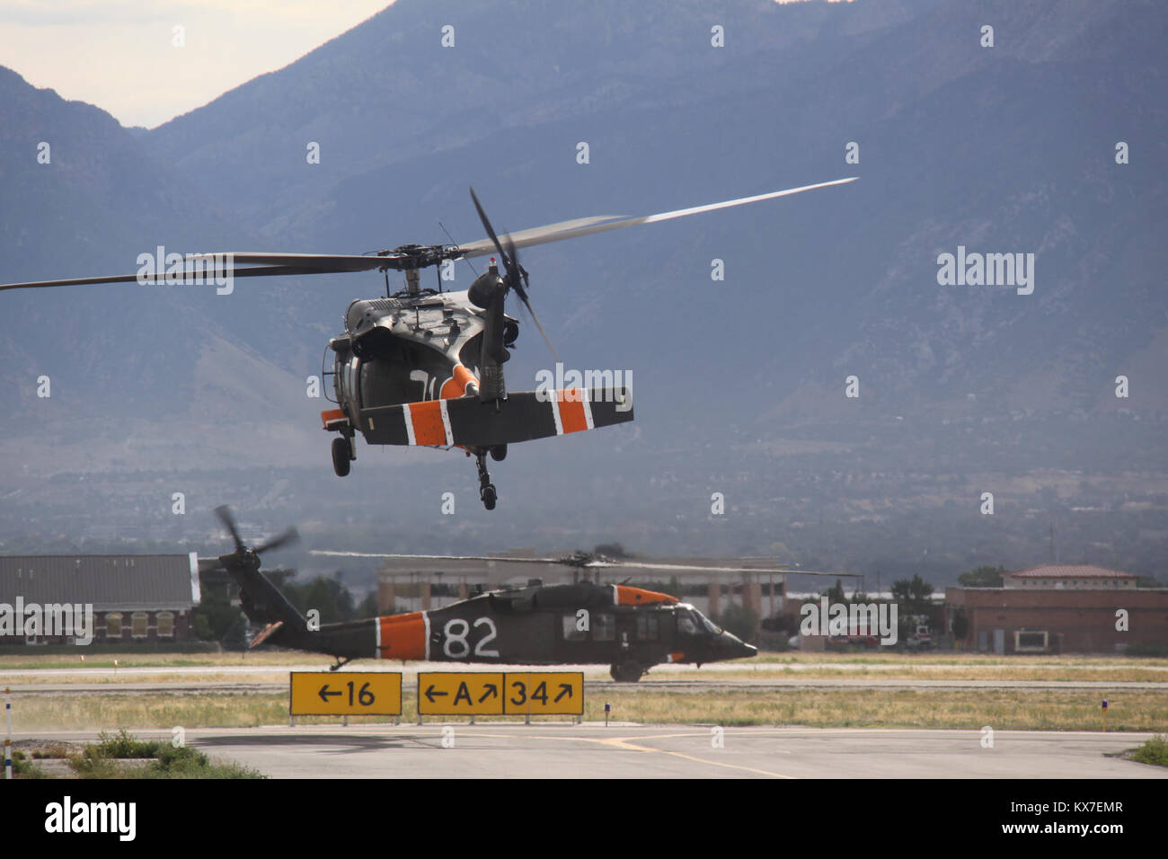 Utah Army National Guard 2-211th Aviation UH-60 Blackhawk helicopters ...