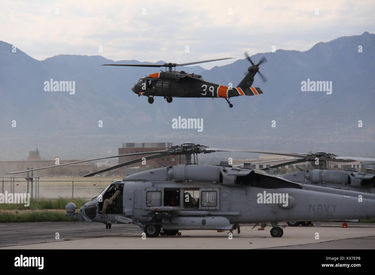 Utah Army National Guard 2-211th Aviation UH-60 Blackhawk helicopters ...