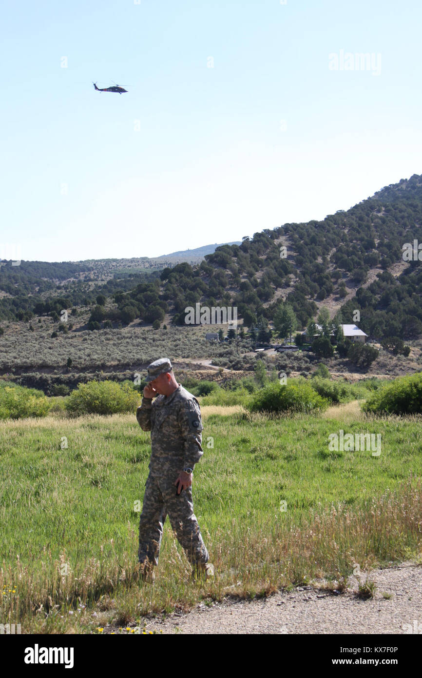 Members of the Utah Army National Guard 2-211th Aviation assit Bureau ...