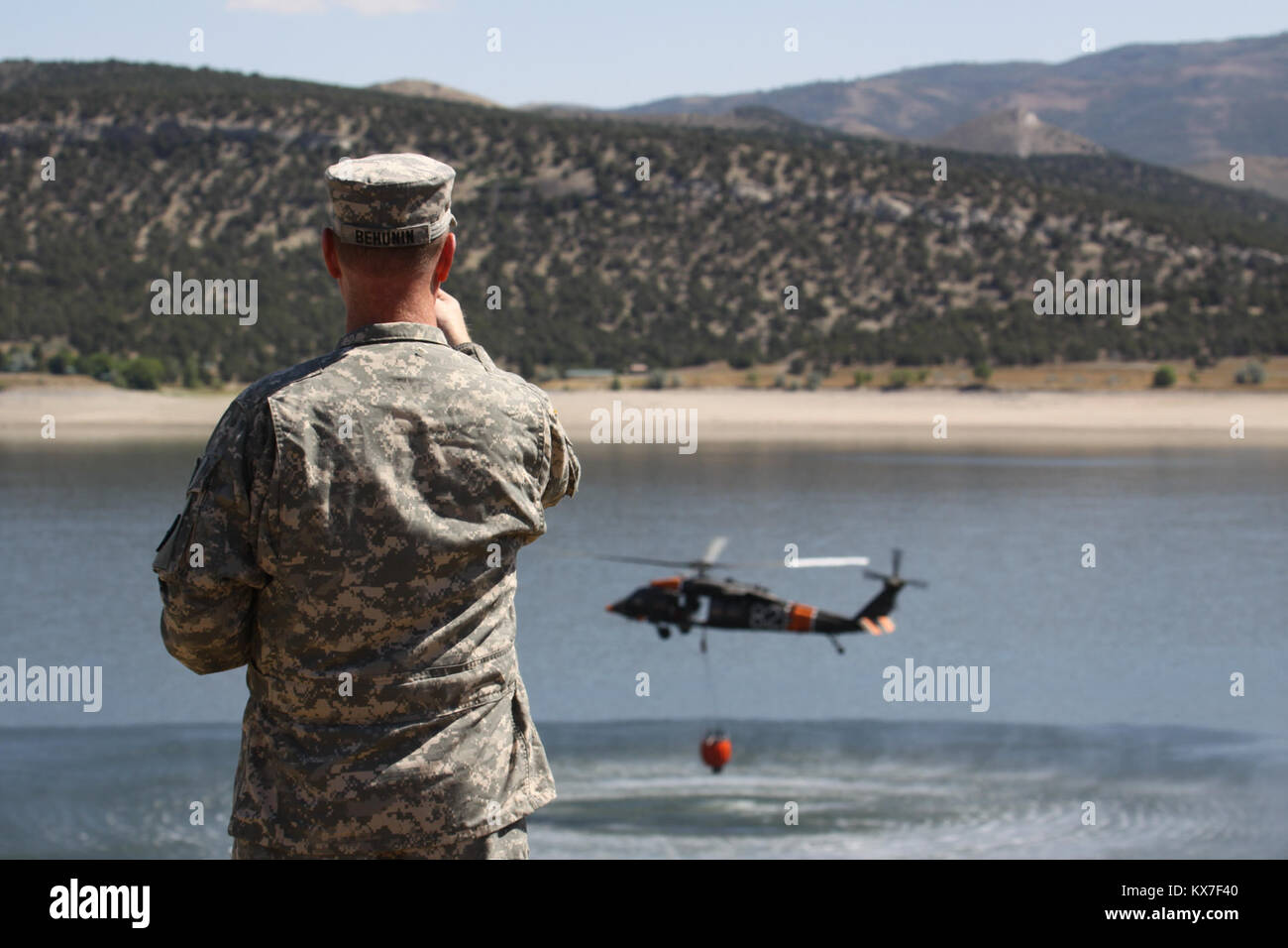 Utah Army National Guard 2-211th Aviation UH-60 Blackhawk helicopters ...