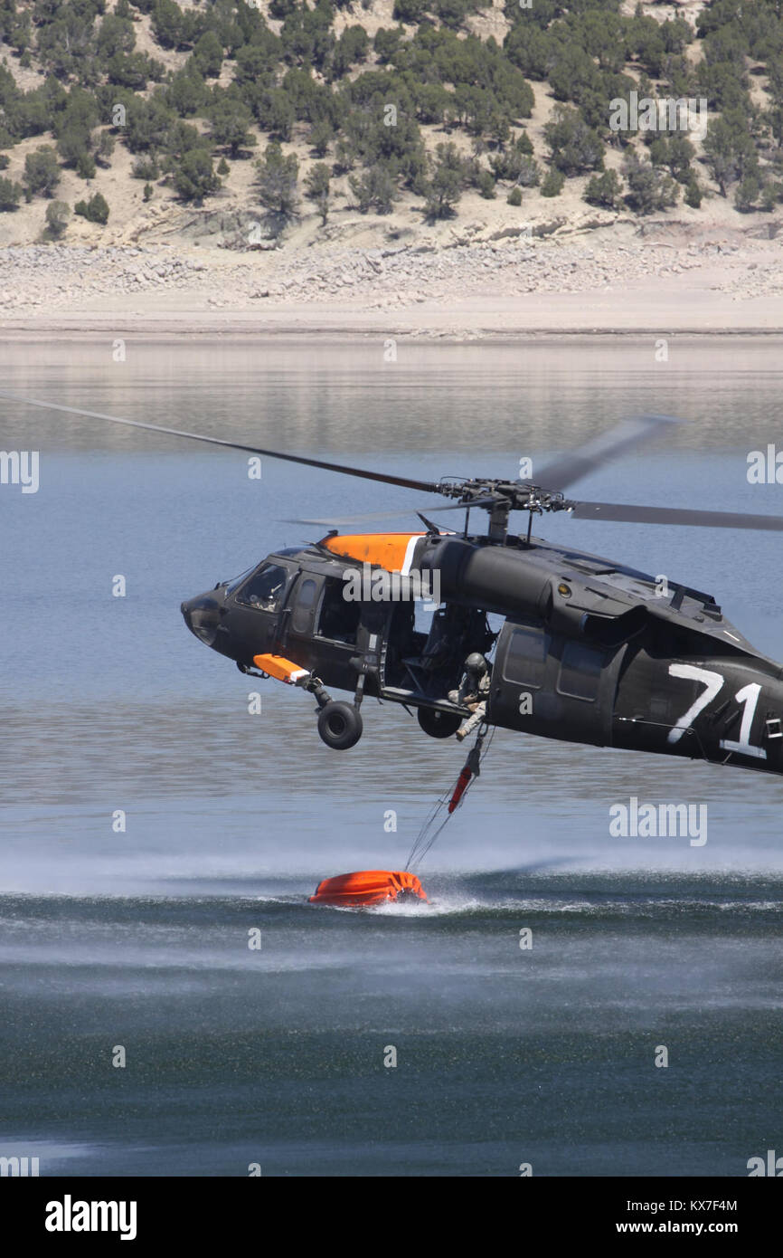 Utah Army National Guard 2-211th Aviation UH-60 Blackhawk helicopters ...