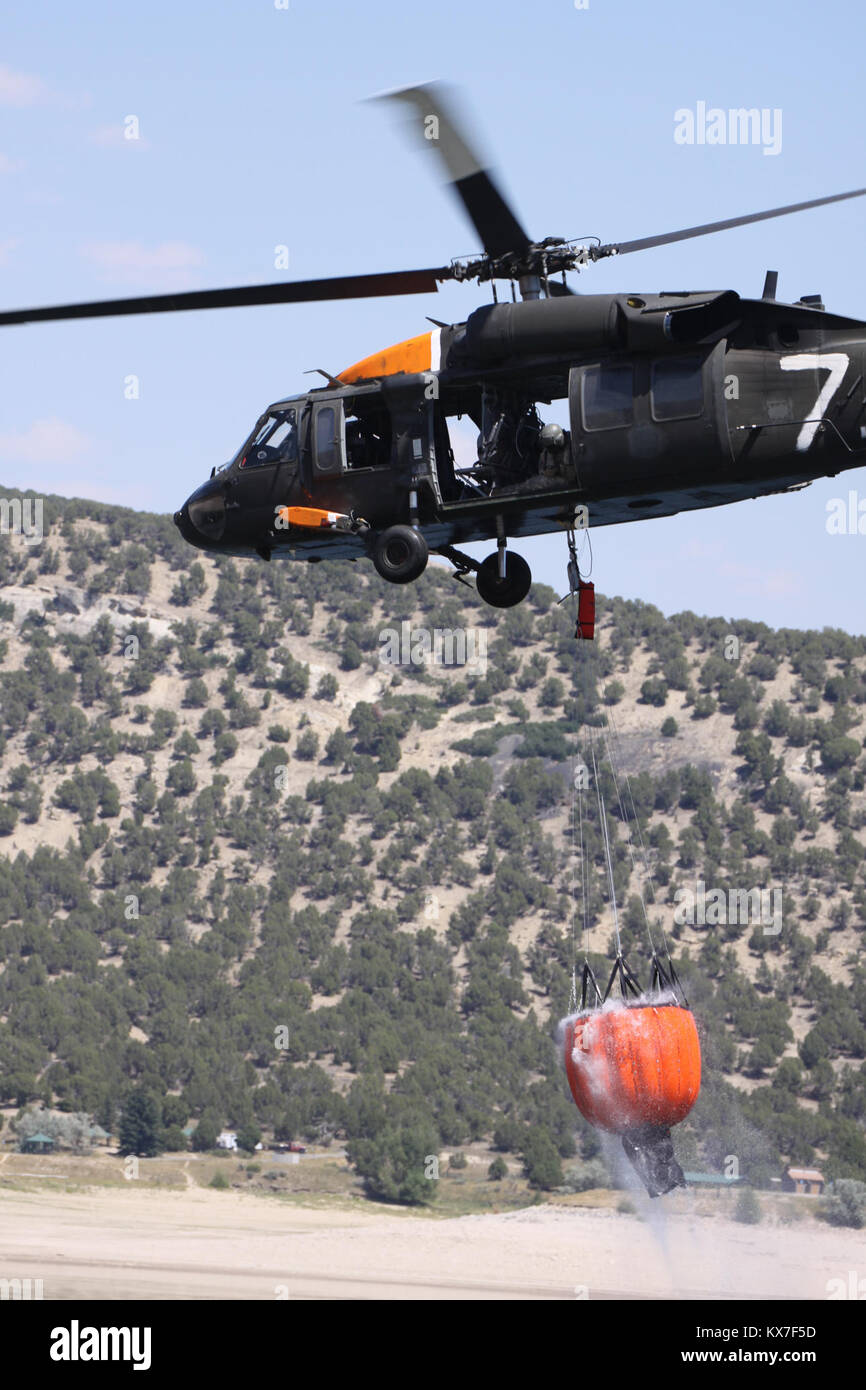 Utah Army National Guard 2-211th Aviation UH-60 Blackhawk helicopters ...