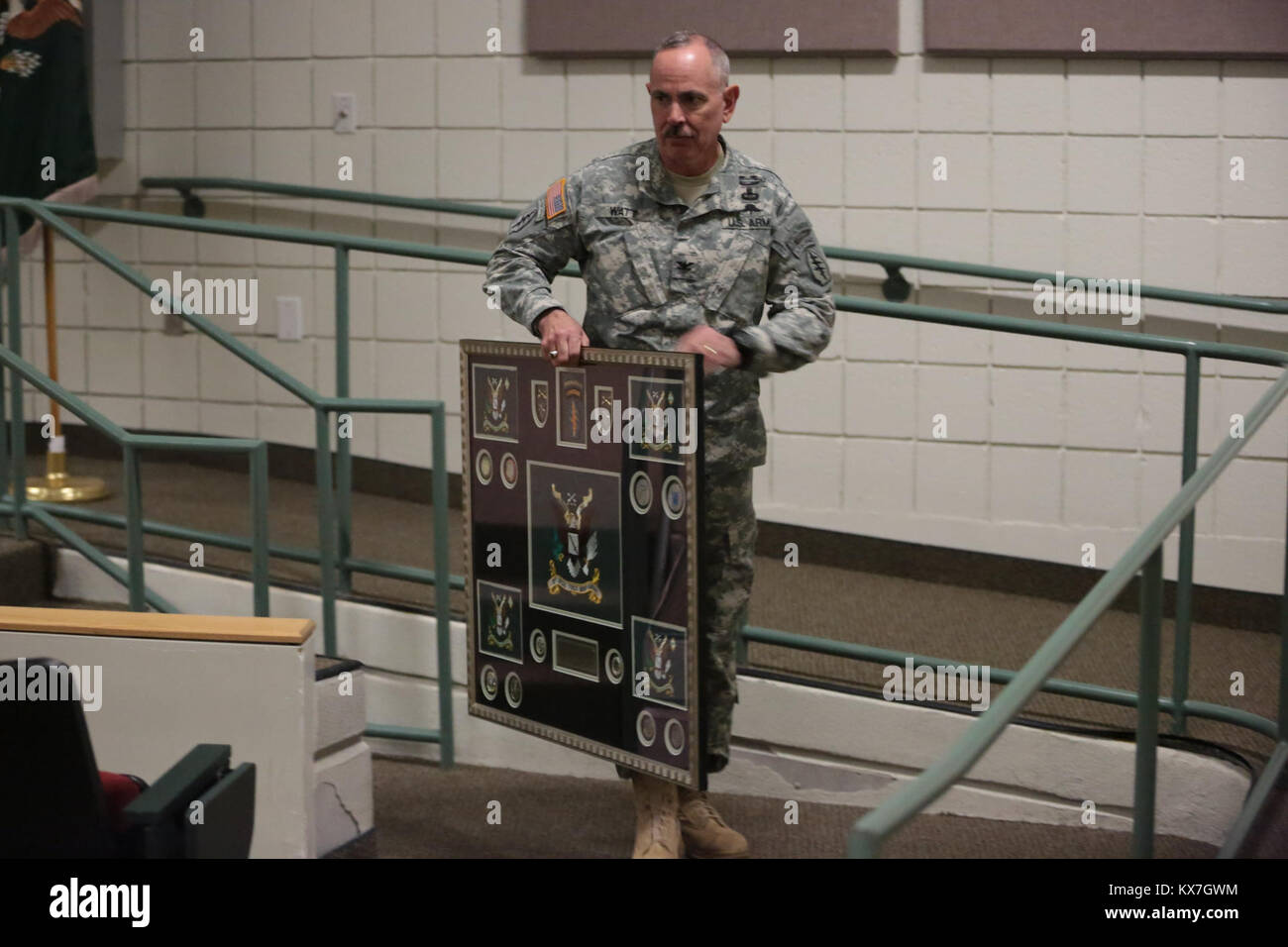 U.S. Army National Guard personnel daily duties and life. Working ...
