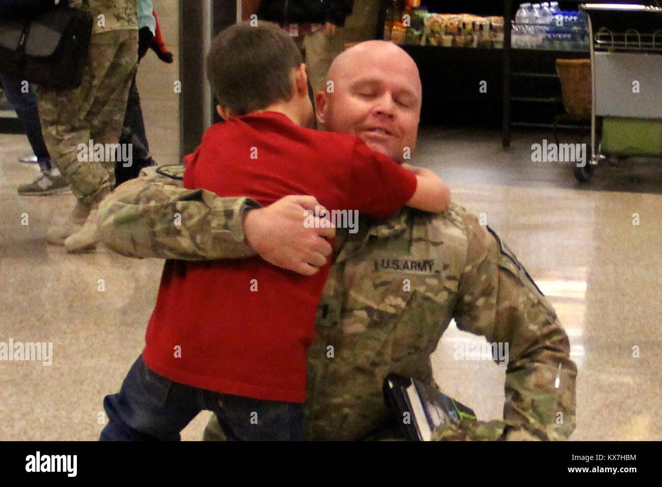 Soldiers of the 204th Maneuver Enhancement Brigade, Utah Army National ...