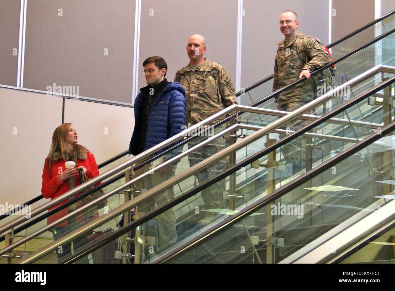Soldiers of the 204th Maneuver Enhancement Brigade, Utah Army National ...