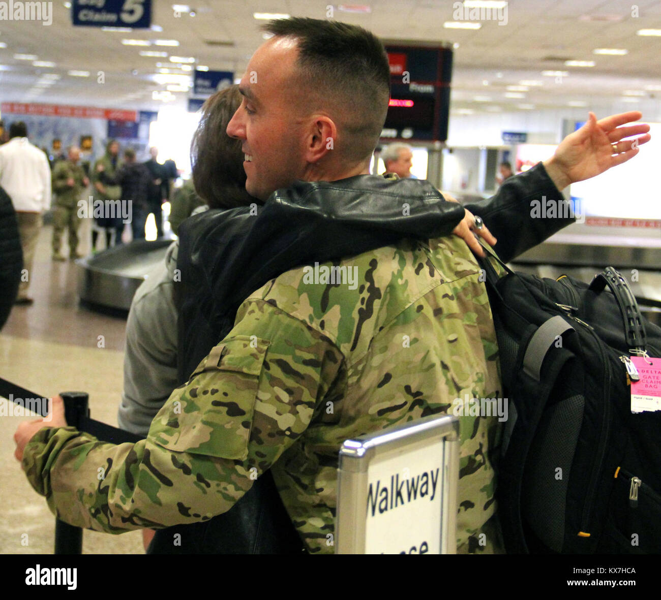 Soldiers of the 204th Maneuver Enhancement Brigade, Utah Army National ...