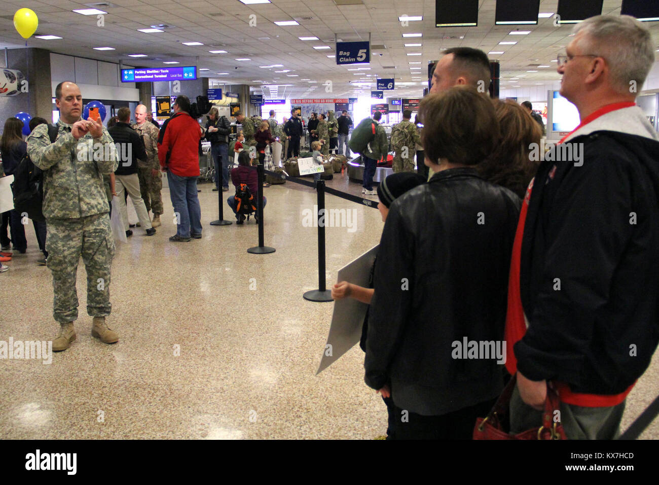 Soldiers of the 204th Maneuver Enhancement Brigade, Utah Army National ...