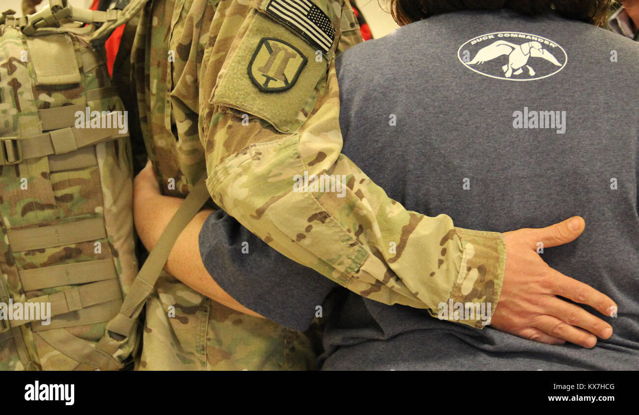 Soldiers of the 204th Maneuver Enhancement Brigade, Utah Army National ...