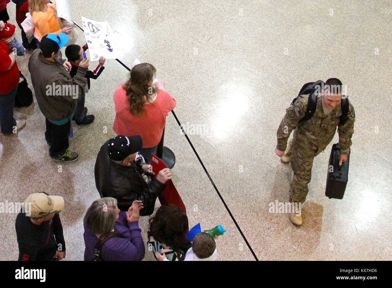 Soldiers of the 204th Maneuver Enhancement Brigade, Utah Army National ...