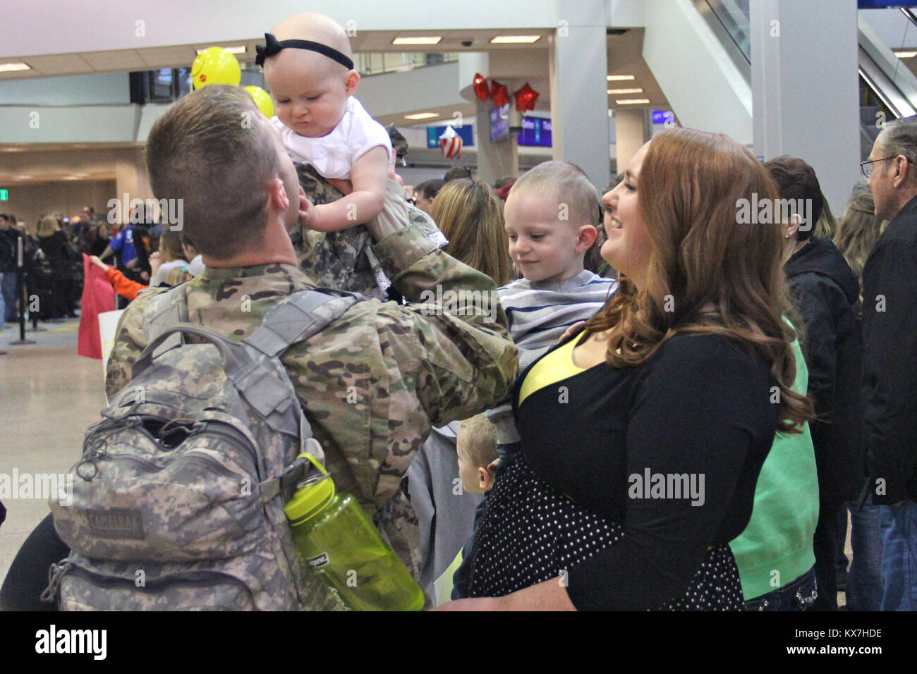Soldiers of the 204th Maneuver Enhancement Brigade, Utah Army National ...
