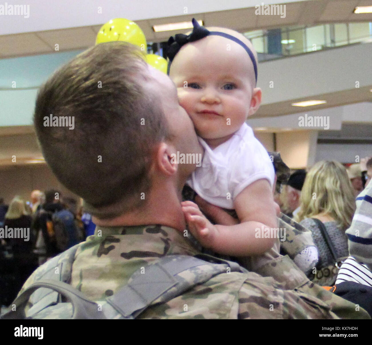 Soldiers of the 204th Maneuver Enhancement Brigade, Utah Army National ...