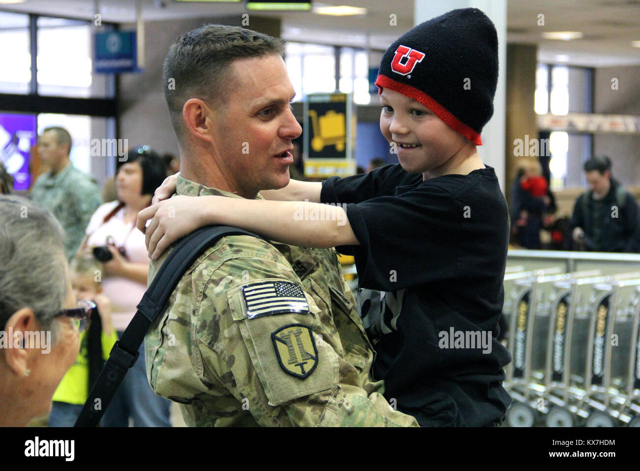Soldiers of the 204th Maneuver Enhancement Brigade, Utah Army National ...