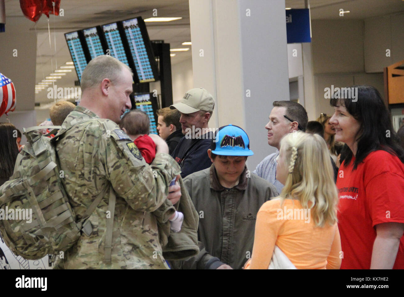 Soldiers of the 204th Maneuver Enhancement Brigade, Utah Army National ...