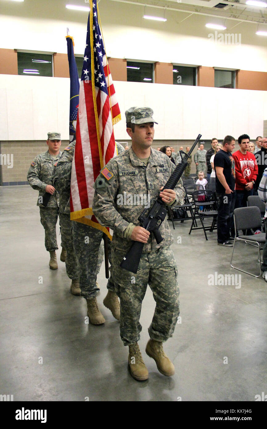 Soldiers of the Utah Army National Guard's1-211th Aviation Return to ...