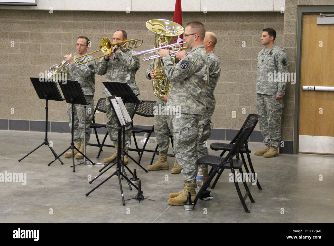 Soldiers of the Utah Army National Guard's1-211th Aviation Return to ...