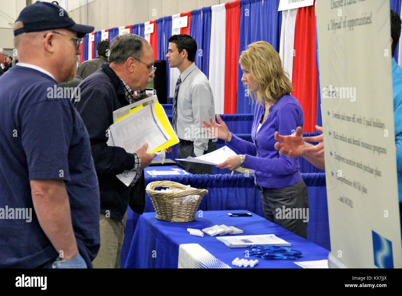 U.S. military Veterans job fair, helping to find employment for war ...