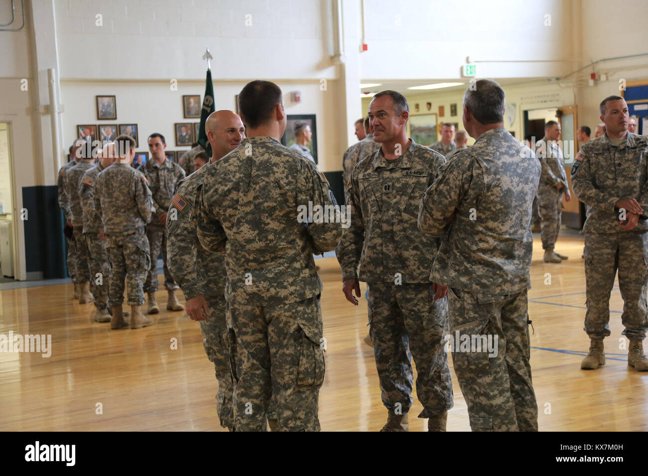 Soldiers of the 1/19th Special Forces Group gather in the Lehi Armory ...