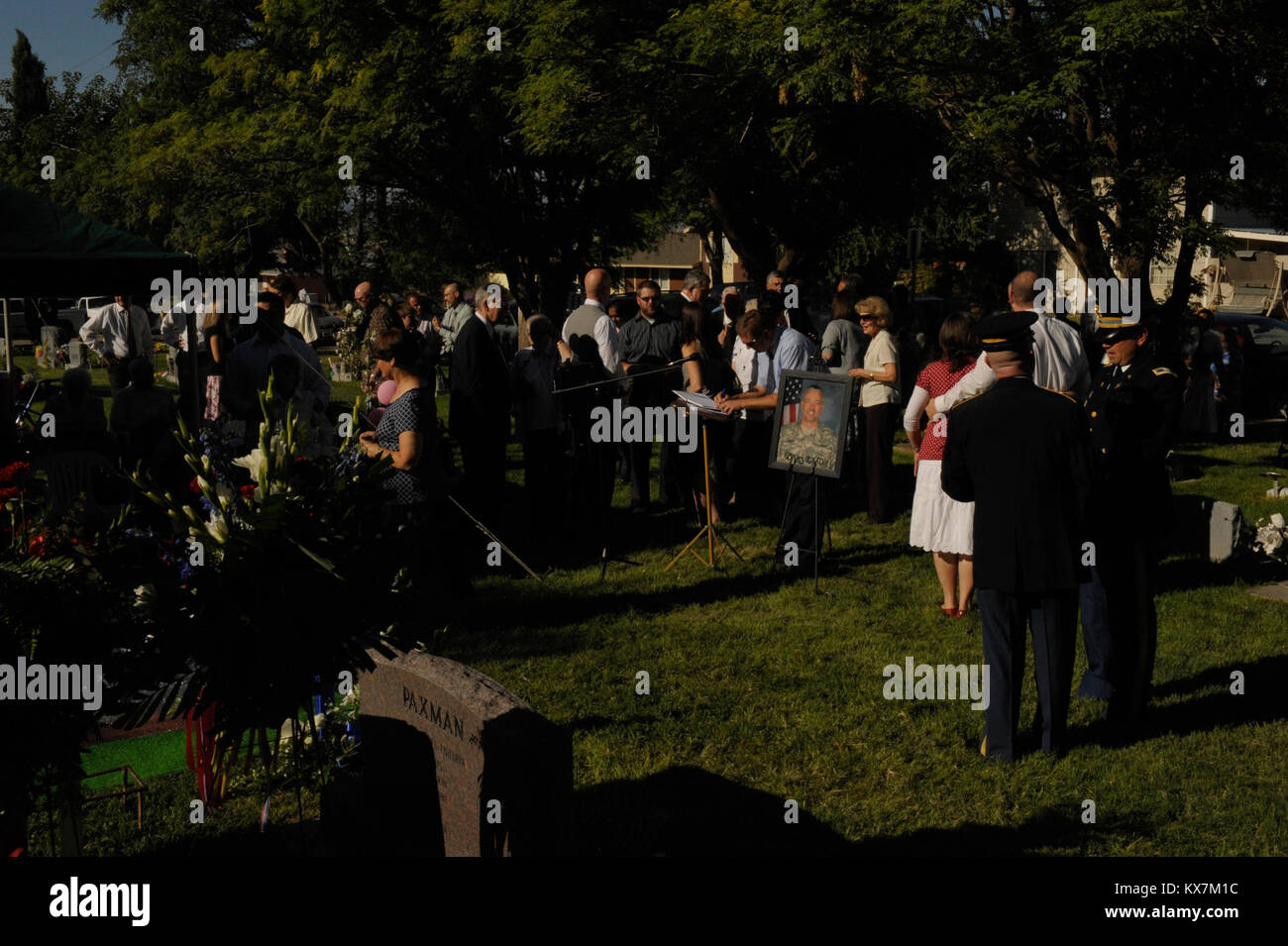 US Army National Guard honor fallen fellow soldier at military funeral ...