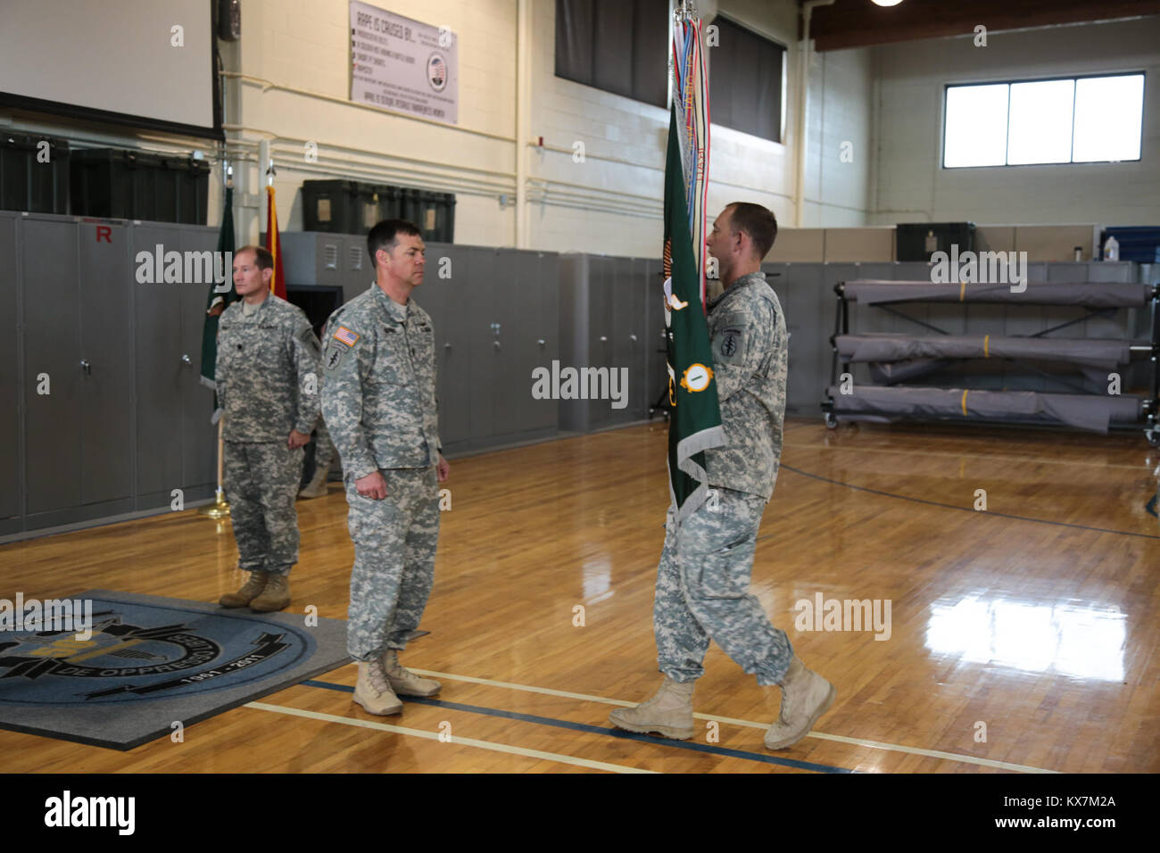Soldiers of the 1/19th Special Forces Group gather in the Lehi Armory ...